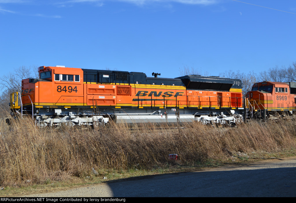 BNSF 8494 in dpu mode
